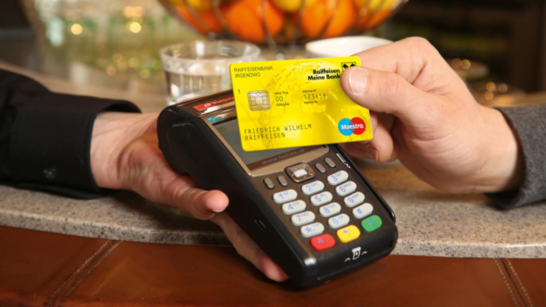 Neun von zehn Bankomat-Zahlungen waren 2022 kontaktlos