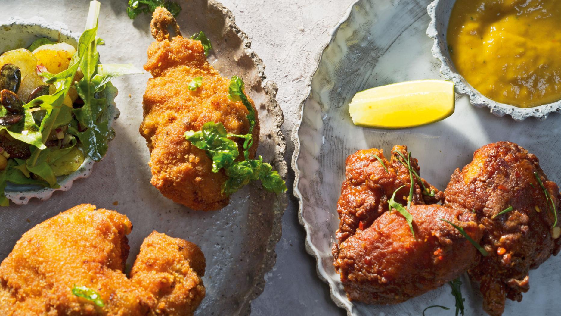 Richard Rauch serviert ein Steirisches Backhendl | Kurier