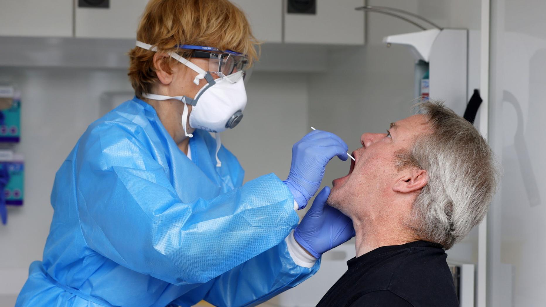 Corona-PCR-Tests im Labor: Wie lassen sich die massiven ...