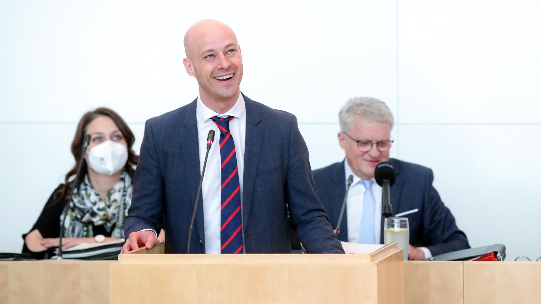 Martin Hajart nun offiziell neuer Vizebürgermeister der Stadt Linz | Kurier