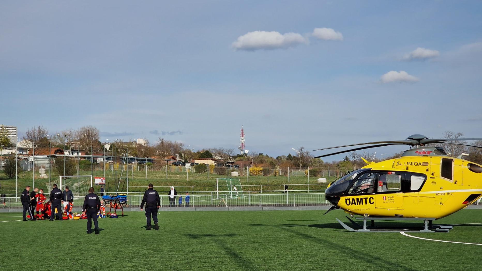 Kicker getreten: Brutaler Fan spielt im Nationalteam | Kurier