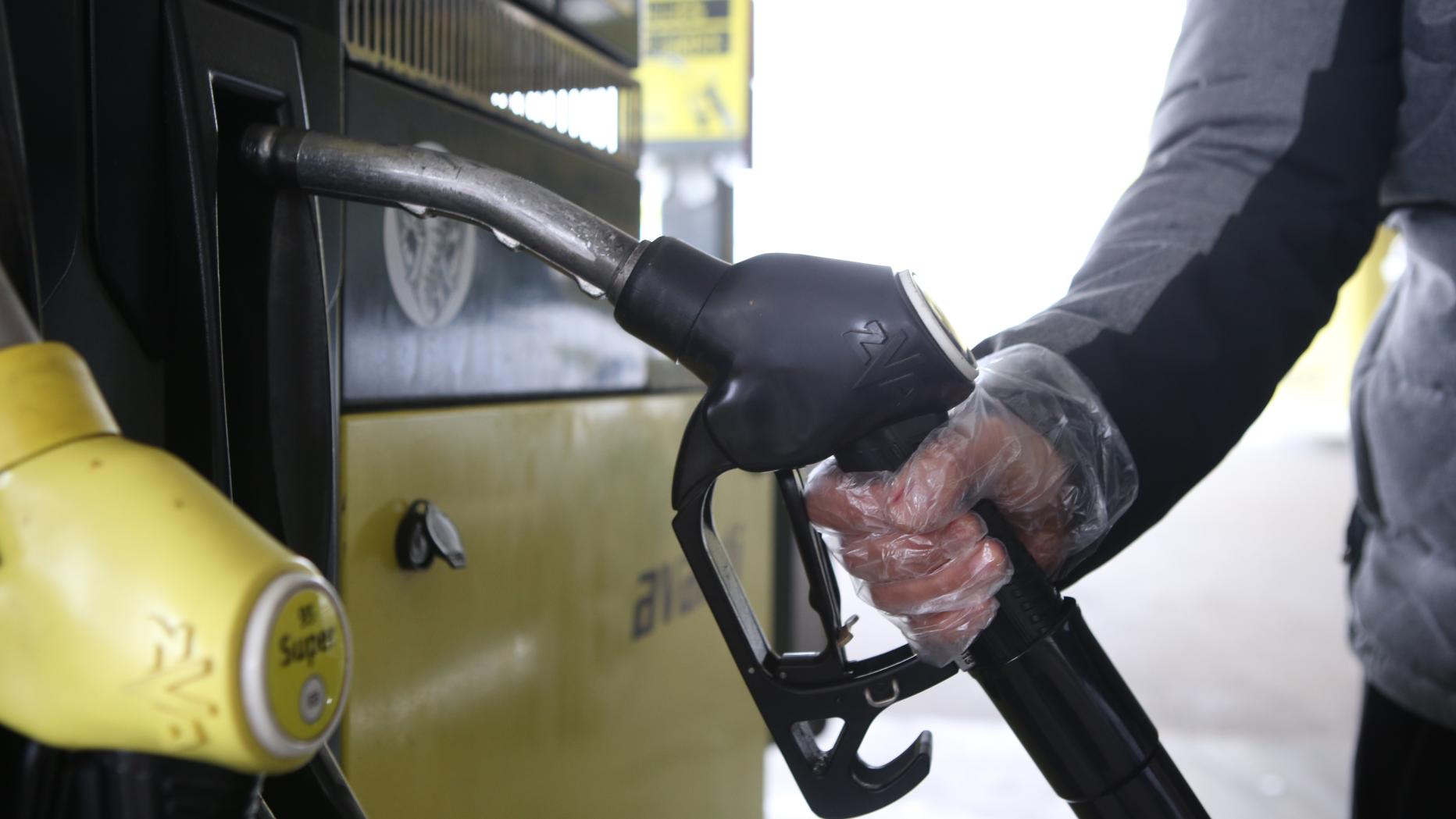 Diesel wieder über zwei Euro