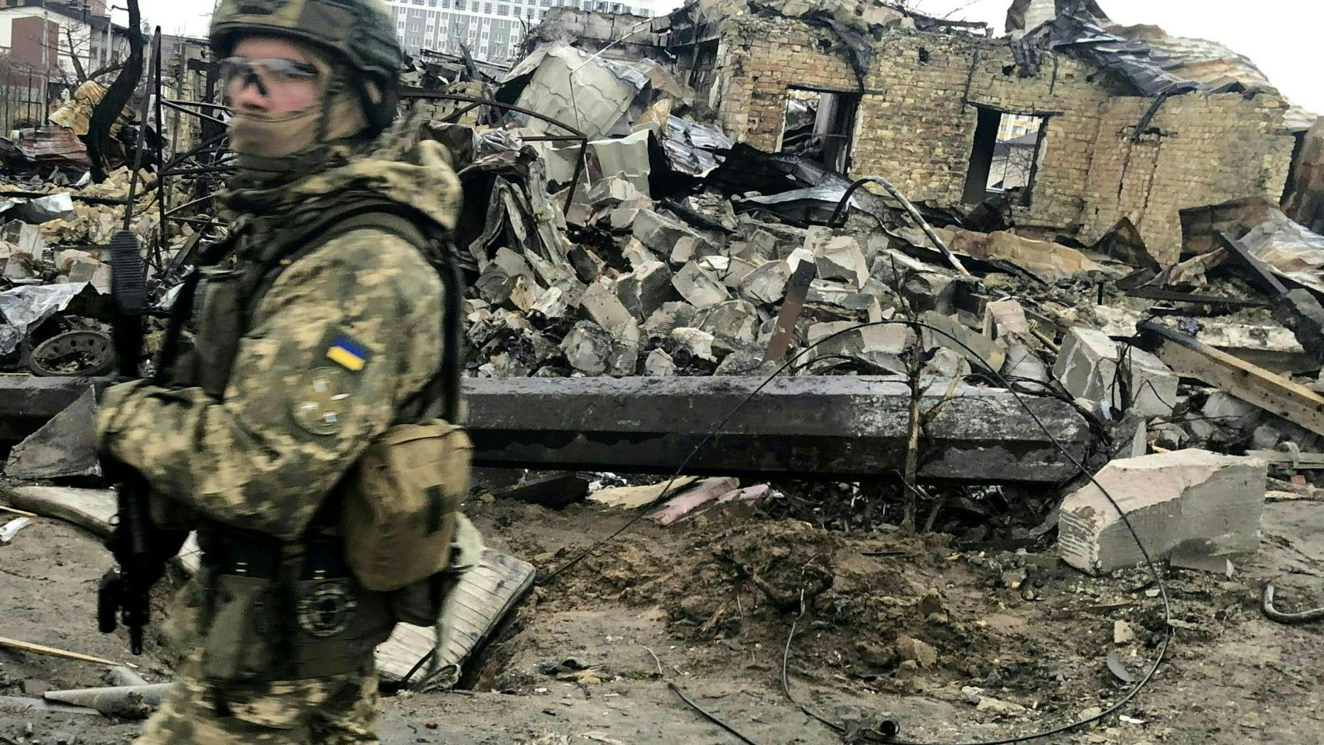 CNN: Neue Videos zeigen russische Soldaten nahe Leichen in Butscha | Kurier