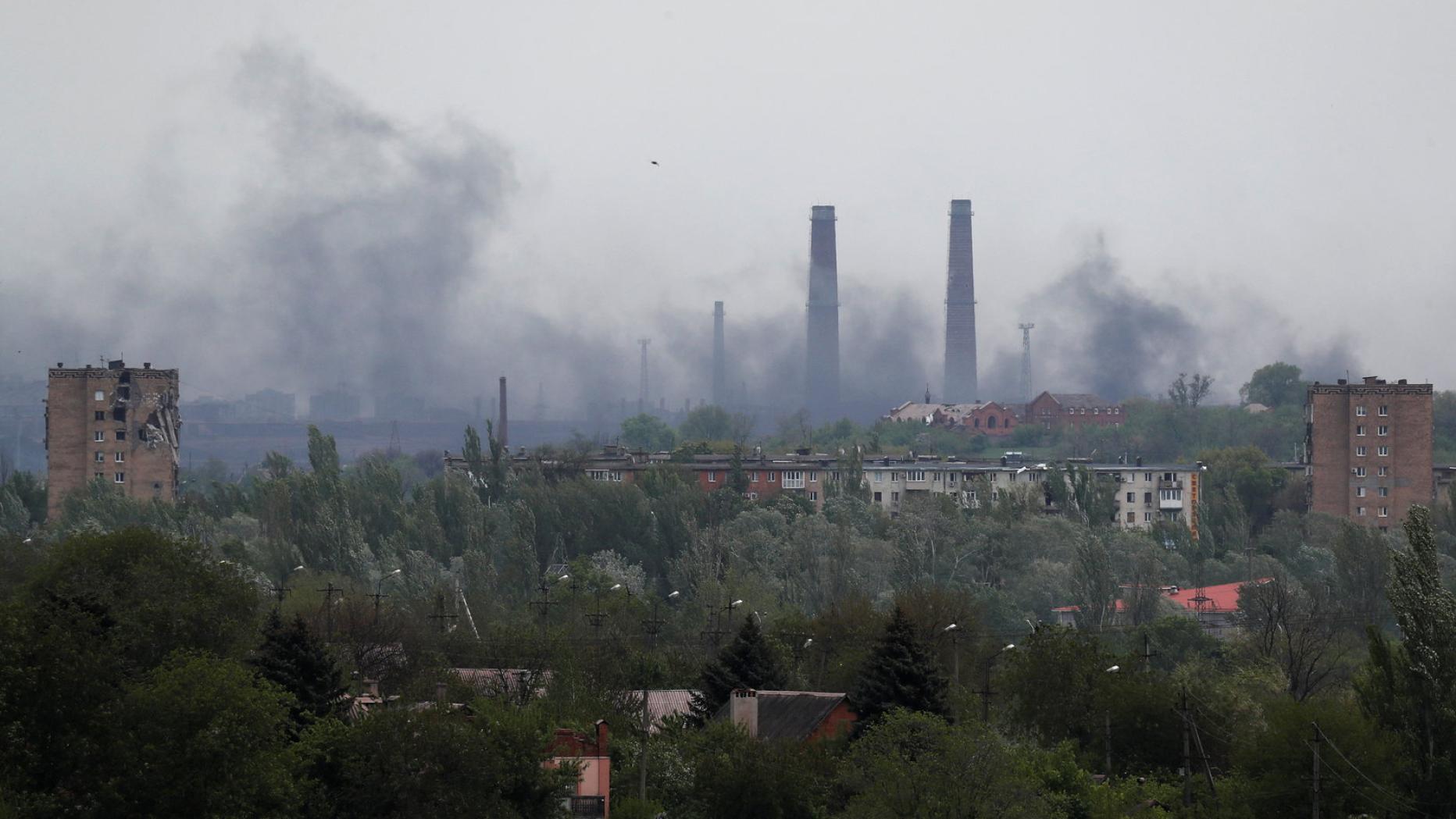 Asow-Stahlwerk trotz Verhandlungen unter Beschuss | Kurier