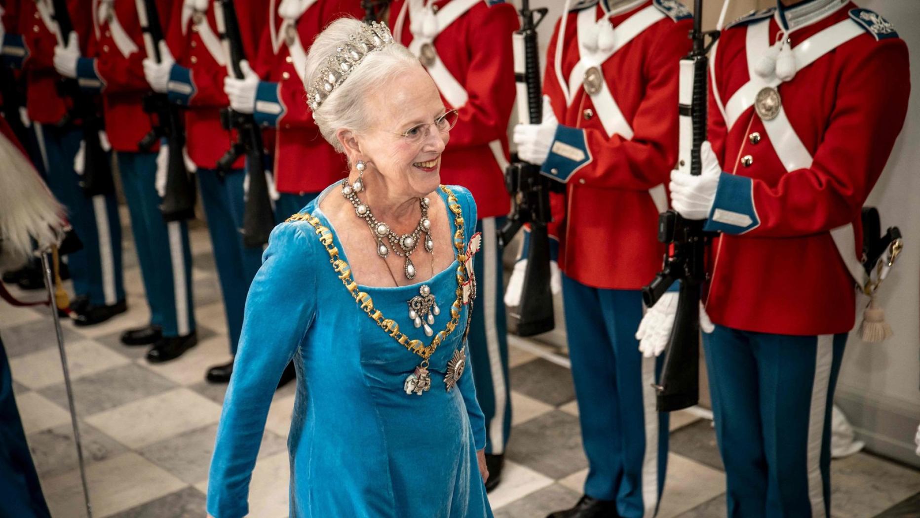 Queen Margrethe verkleinert dänisches Königshaus, entzieht Enkeln Titel ...