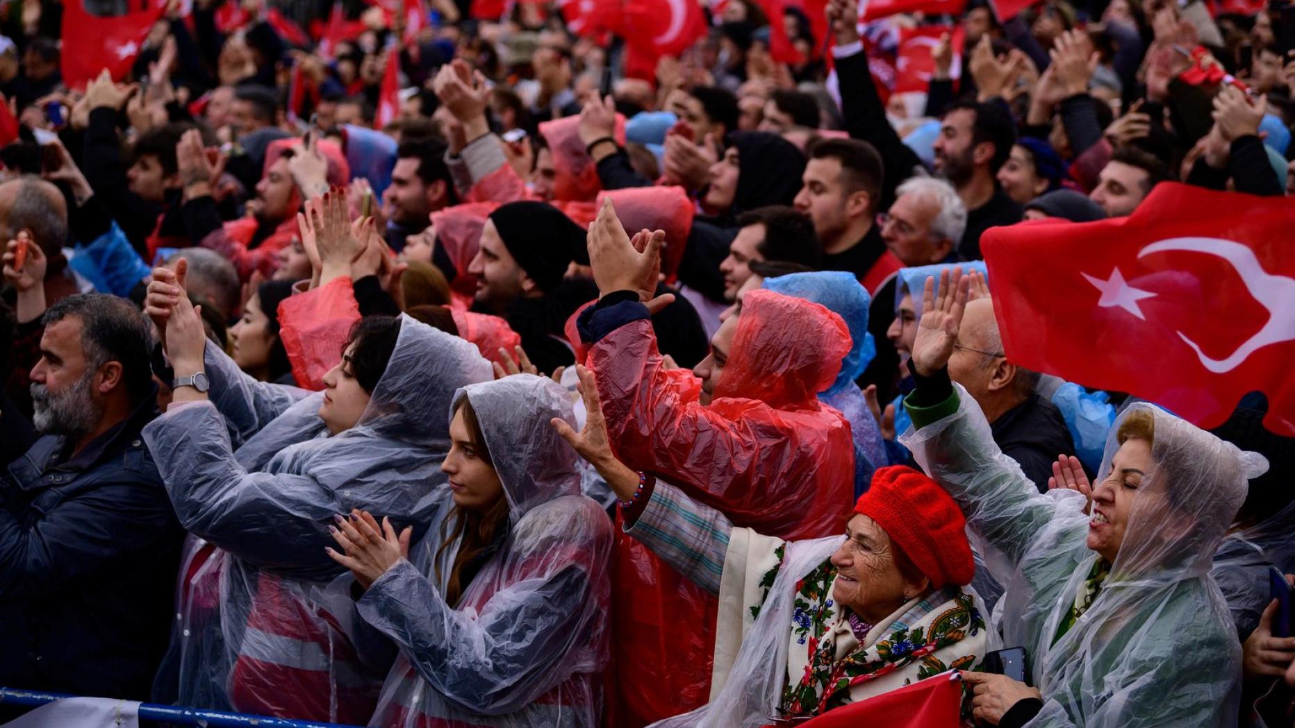 Proteste in Istanbul gegen Haftstrafe für Erdogan-Rivalen Imamoglu