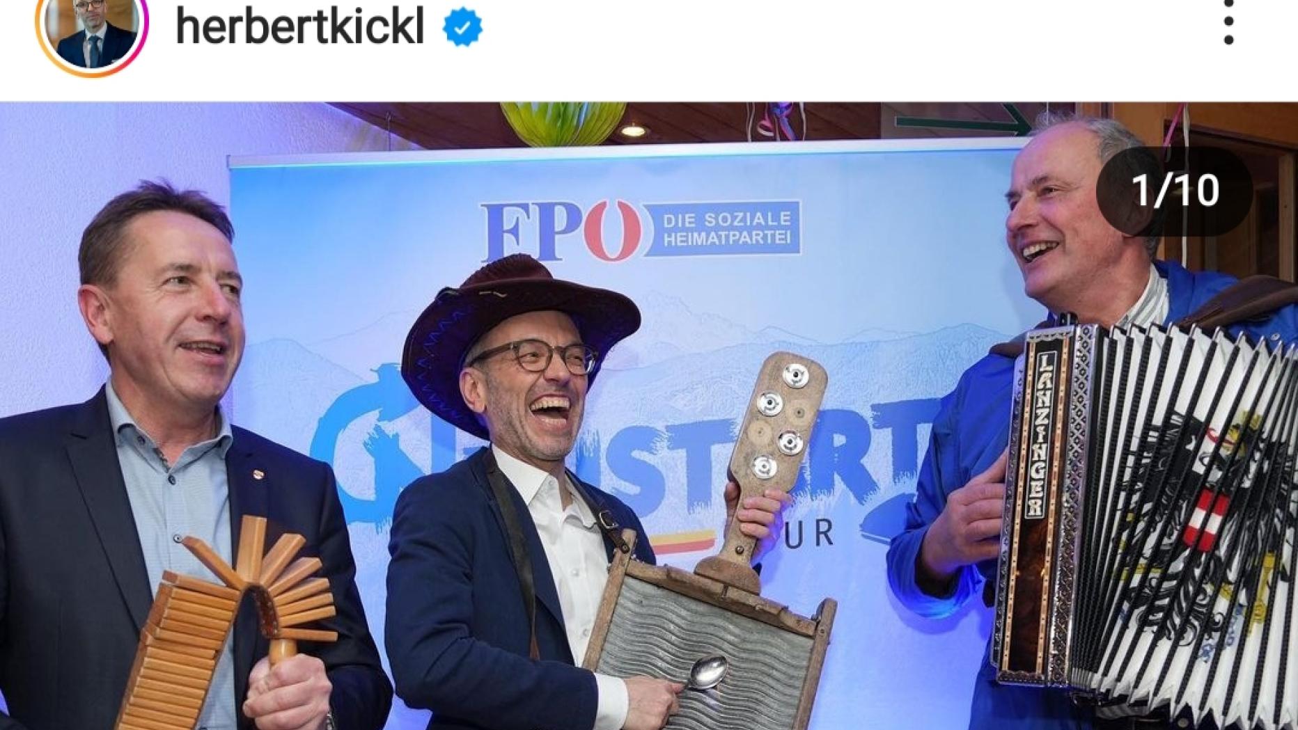 Plötzlich Musikant: Fideler Kickl spielt das Waschbrett | Kurier