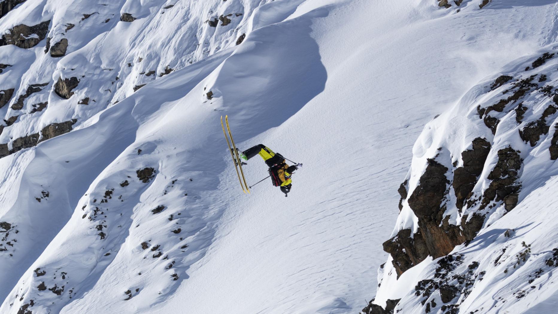 Vorarlberger mit unfassbarem Stunt bei der Freeride World Tour | Kurier