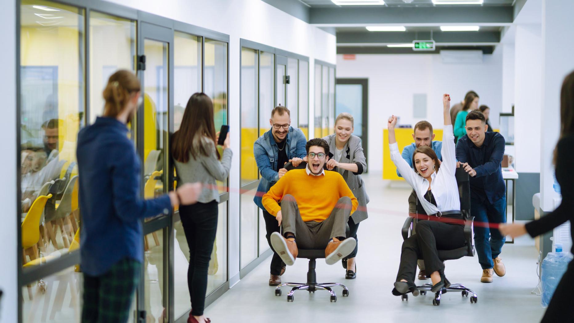 Vorgetäuschte Arbeit: Was "performative Work" ist und warum sie ...