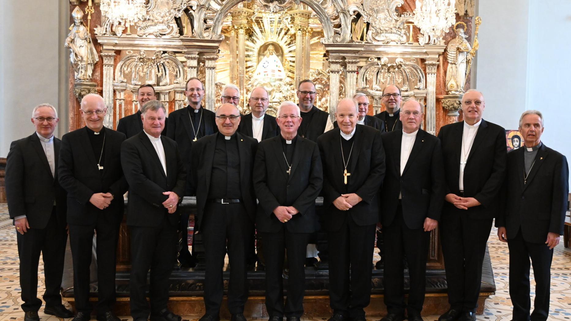 Lobende Worte der Bischöfe zu Synodenpapier