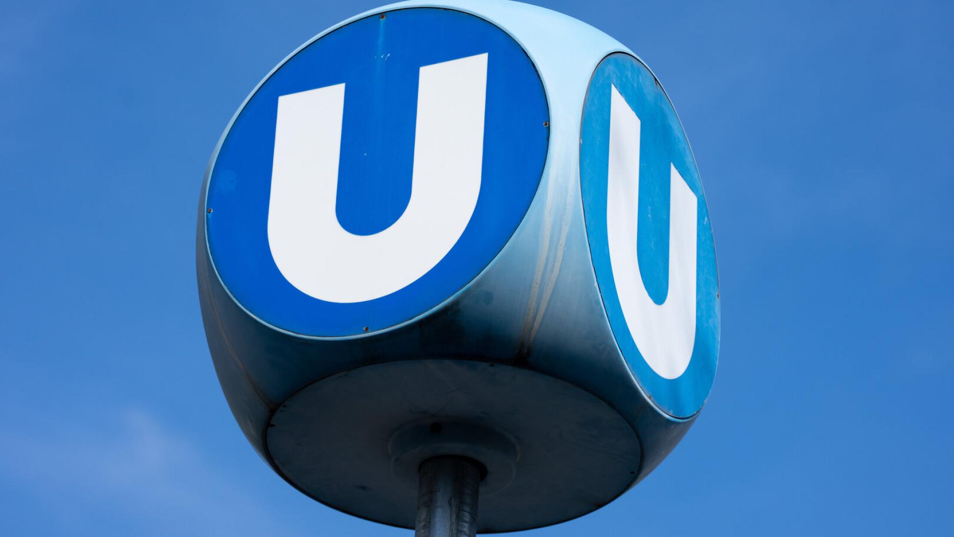 Slight sounds asmr leak she is sexy, intelligent,