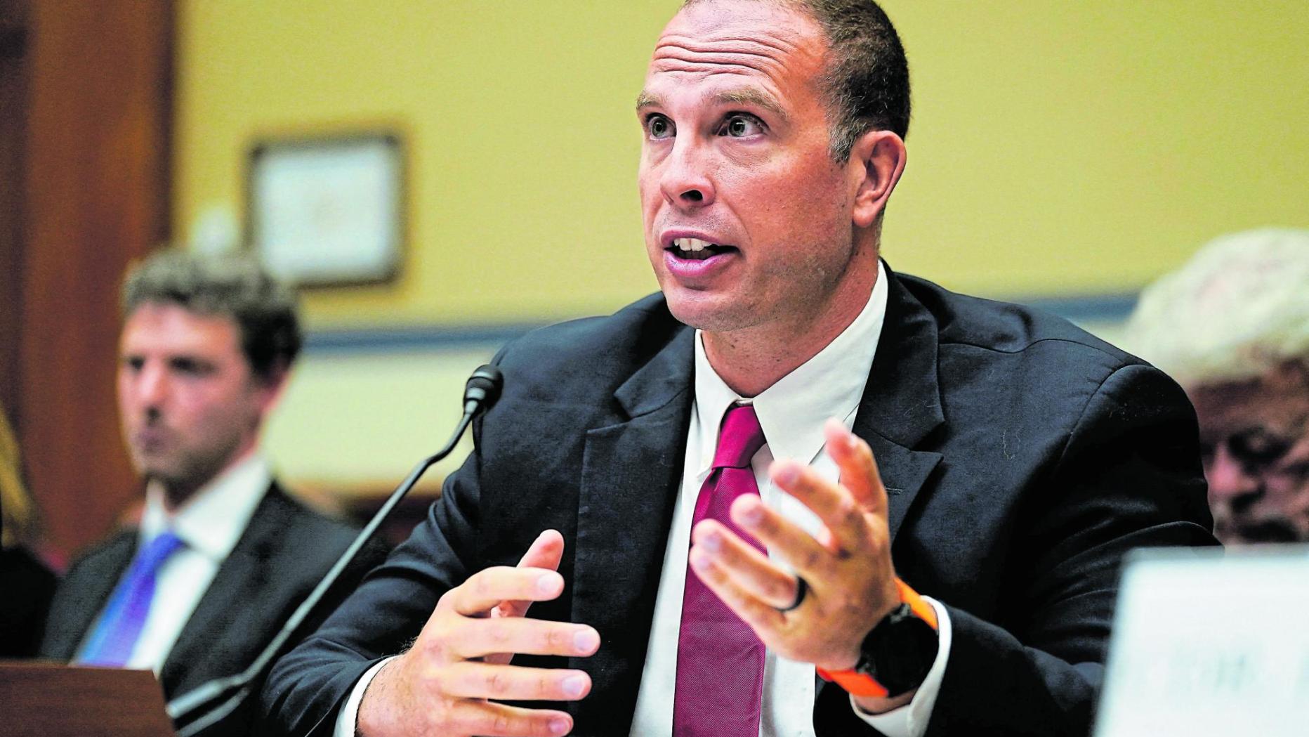 Whistleblower David Grusch vor US-Senat: "USA besitzen UFOs" | Kurier