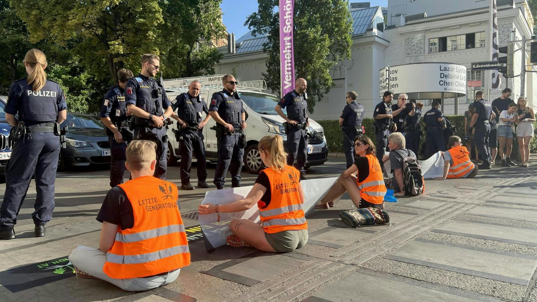 Warum "Klimakleber" (nicht) extremistisch sind | Kurier