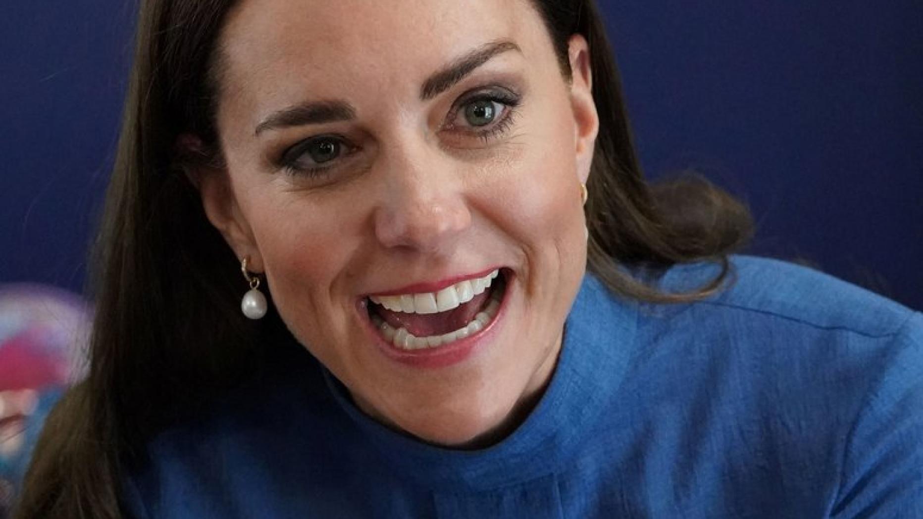 "Das passiert, wenn ich nicht dabei bin": Kate über Williams Fast-Kuss ...