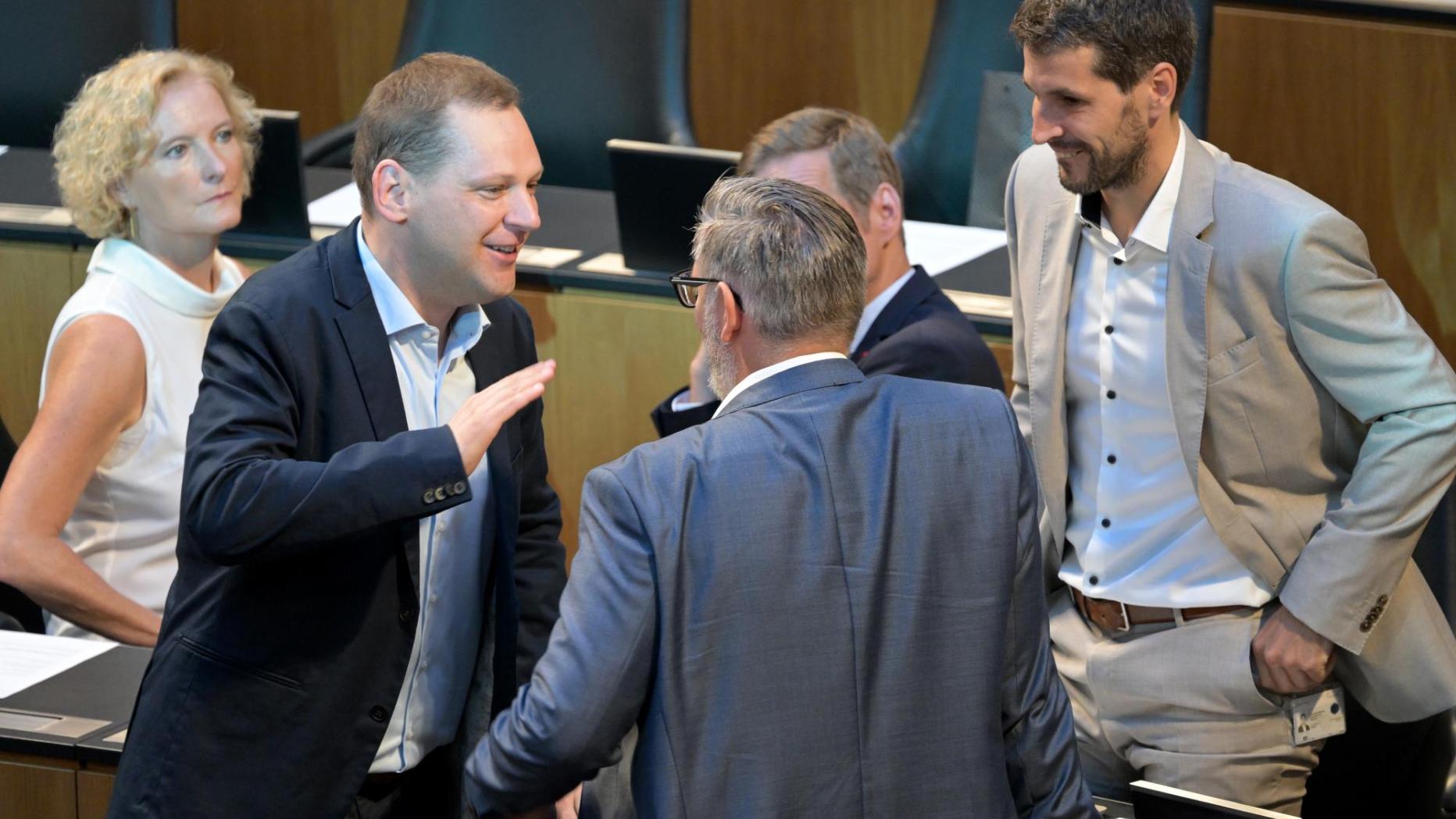 Nationalrat: SPÖ-Misstrauensantrag nur blau unterstützt | Kurier