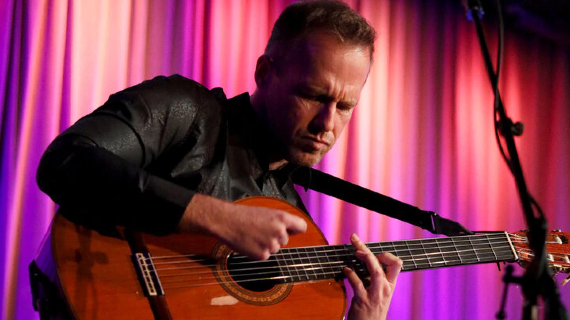 Grammy-Gewinner Markus Illko: Ein Gitarrist für viele Fälle | Kurier