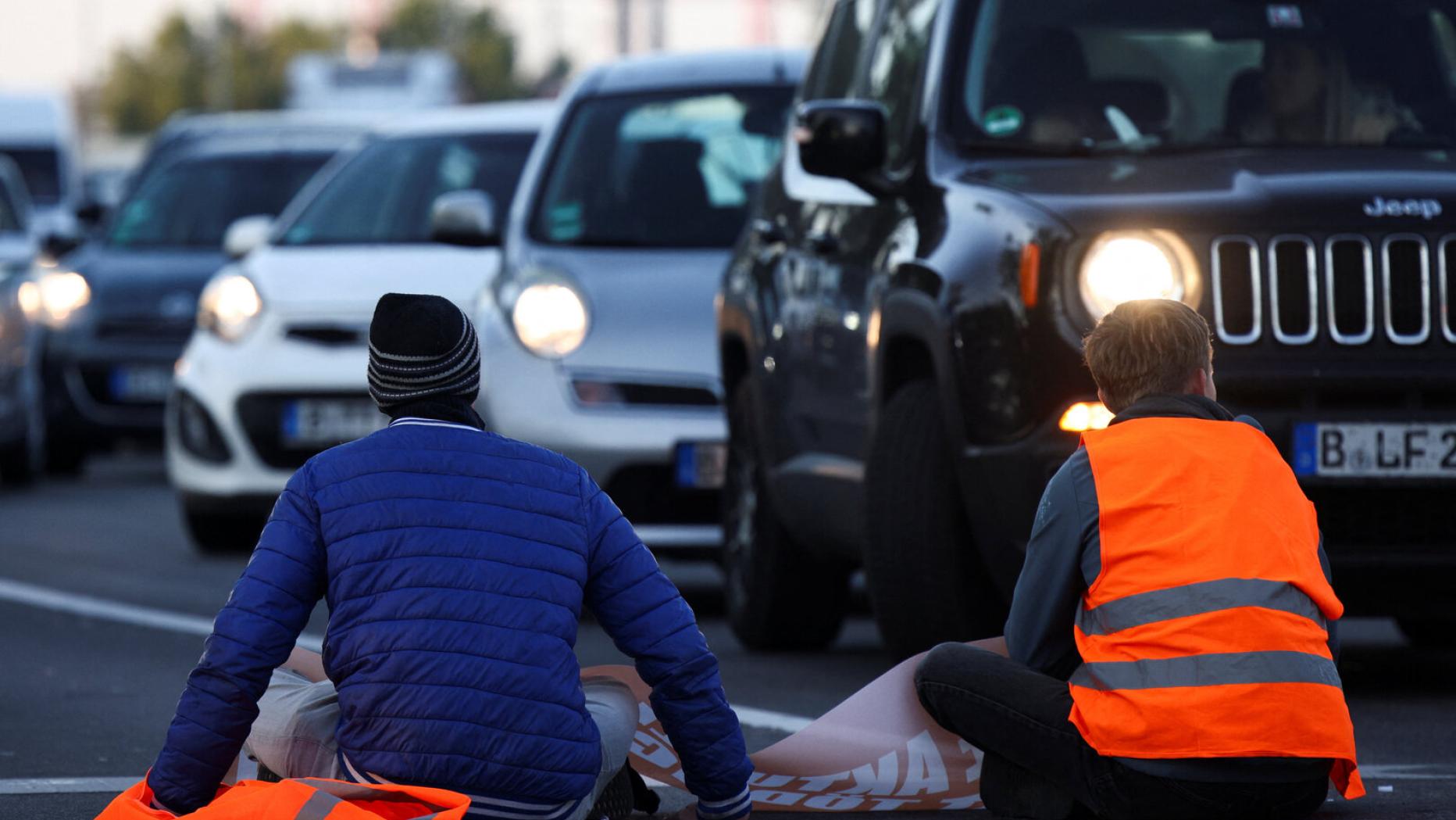 Klimaaktivisten sehen Polizisten als Verbündete | Kurier