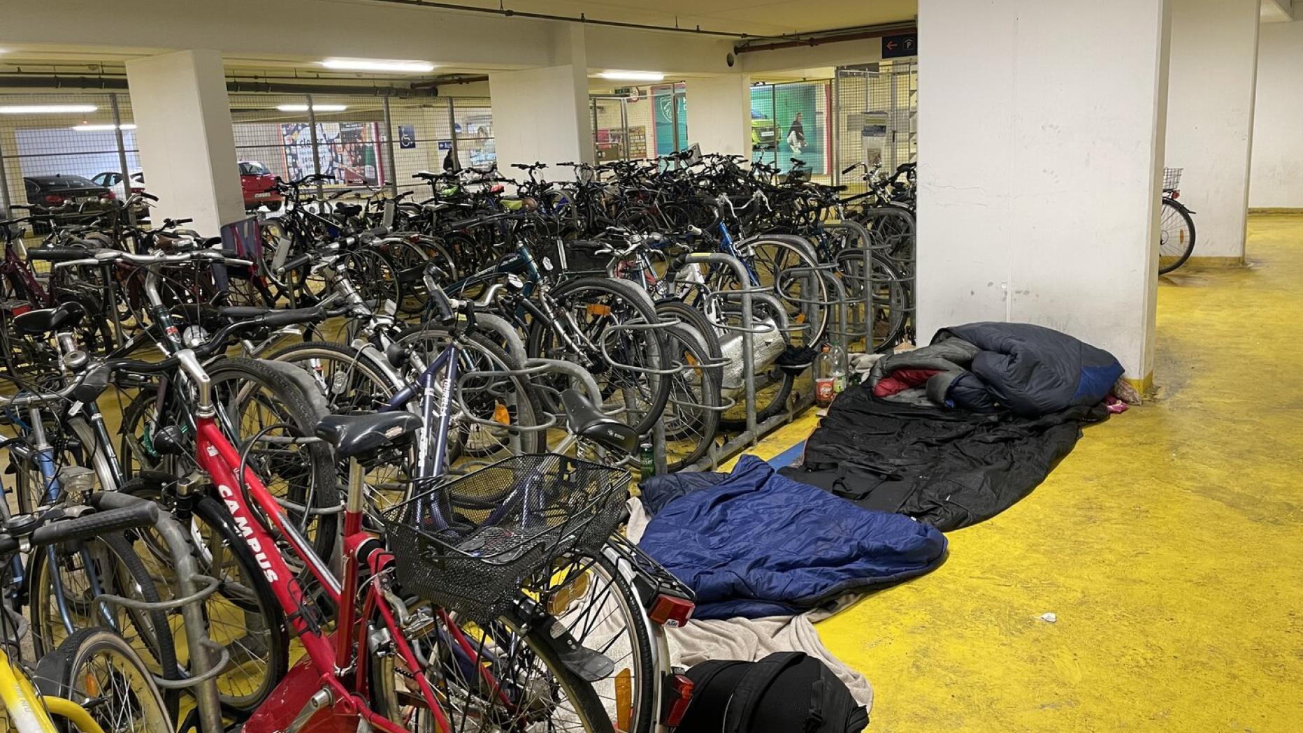 Ein Fahrradkeller ohne Regeln in Linz | Kurier