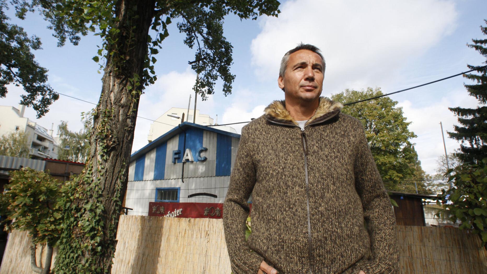 Ein Floridsdorfer Streifzug durch die Welt von Peter Pacult | Kurier