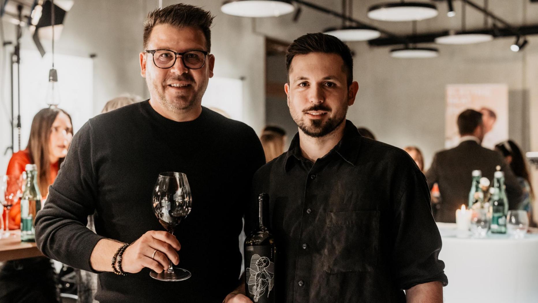 Was der Wiener Künstler Martin Tardy jetzt mit Wein zu tun hat