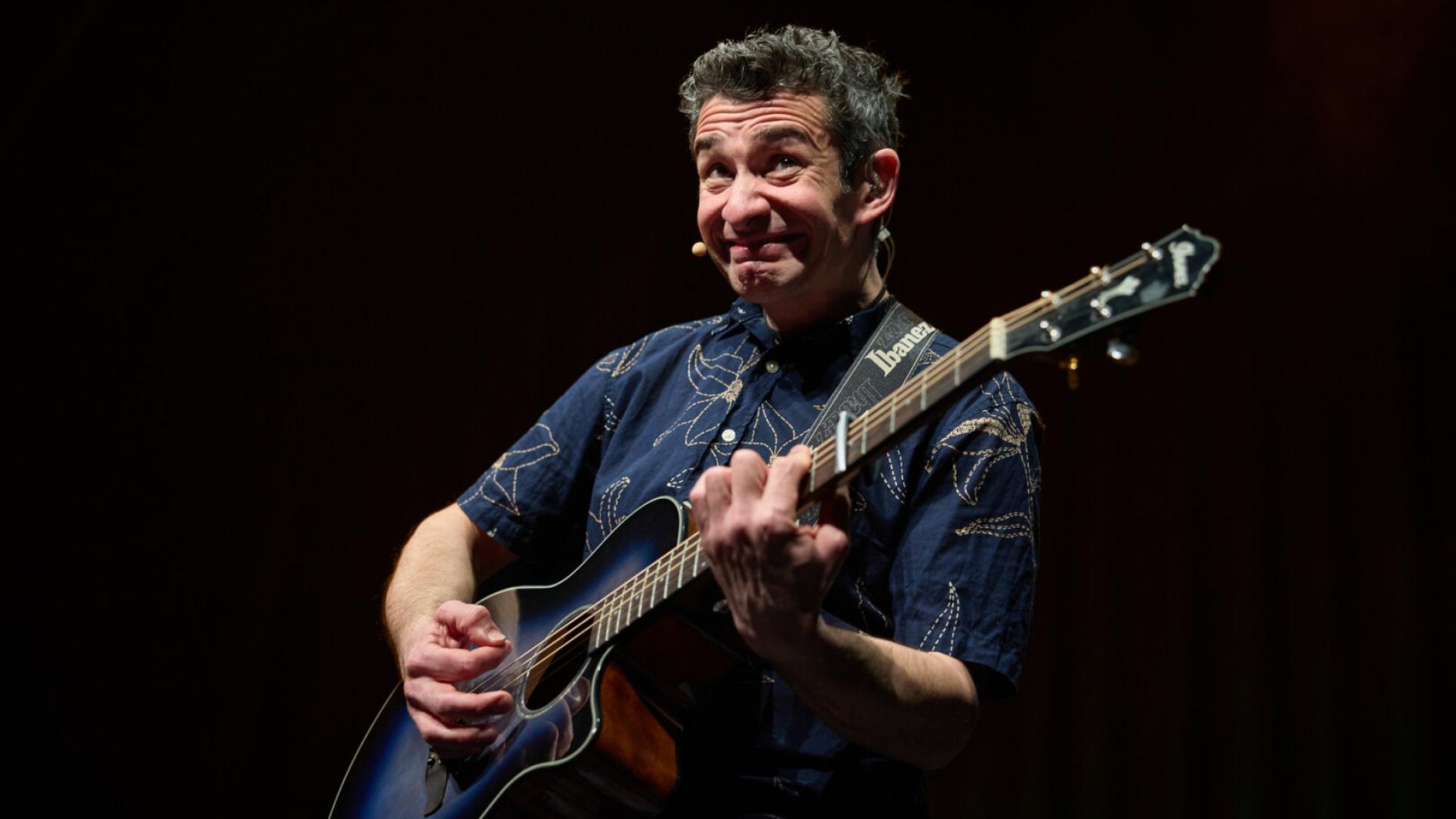 Omar Sarsam mit "Stimmt": Optimismus ist ansteckend | Kurier