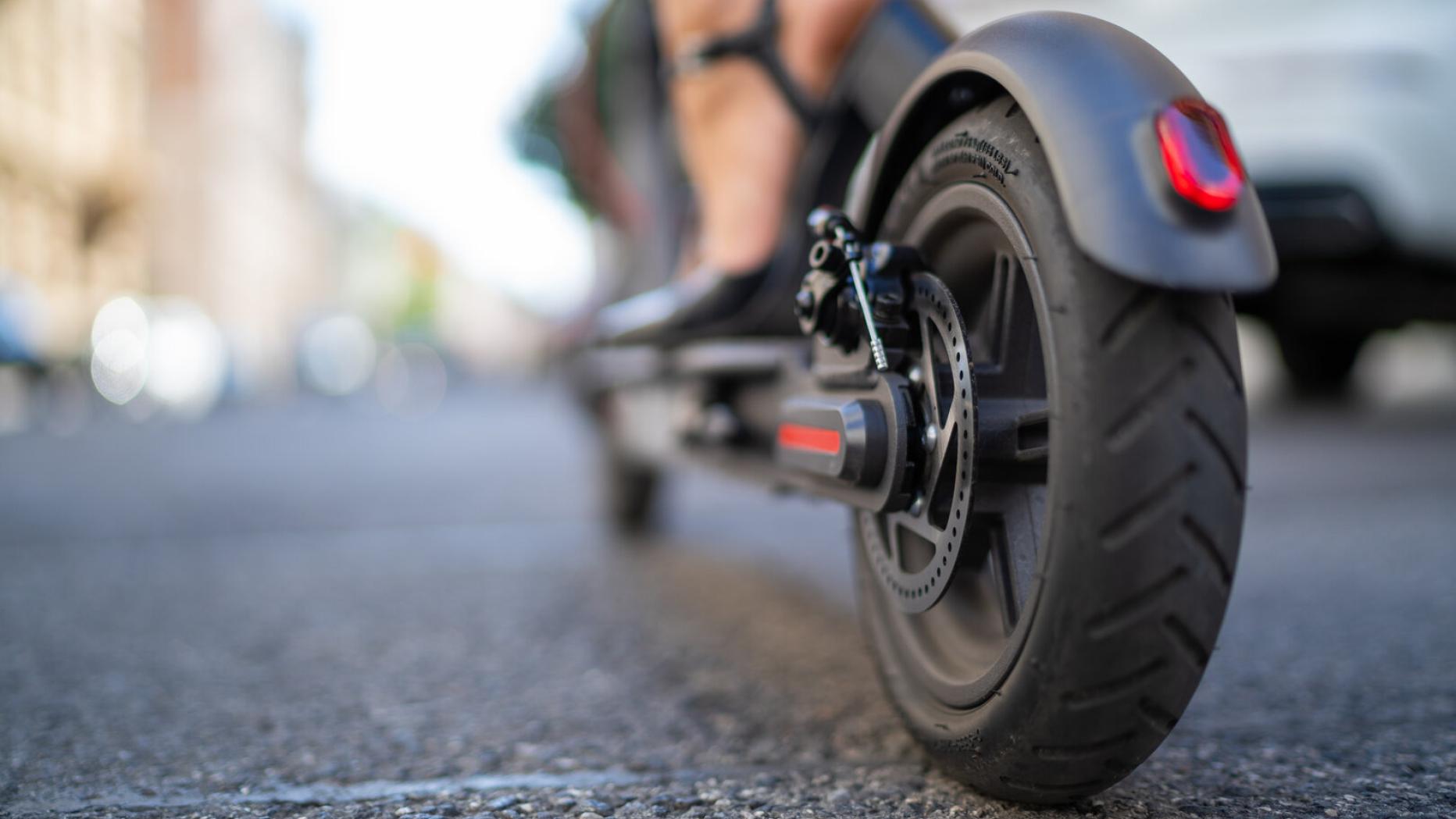 Ohne Helm auf E-Scooter: Jugendlicher (14) bei Sturz schwer verletzt | Kurier