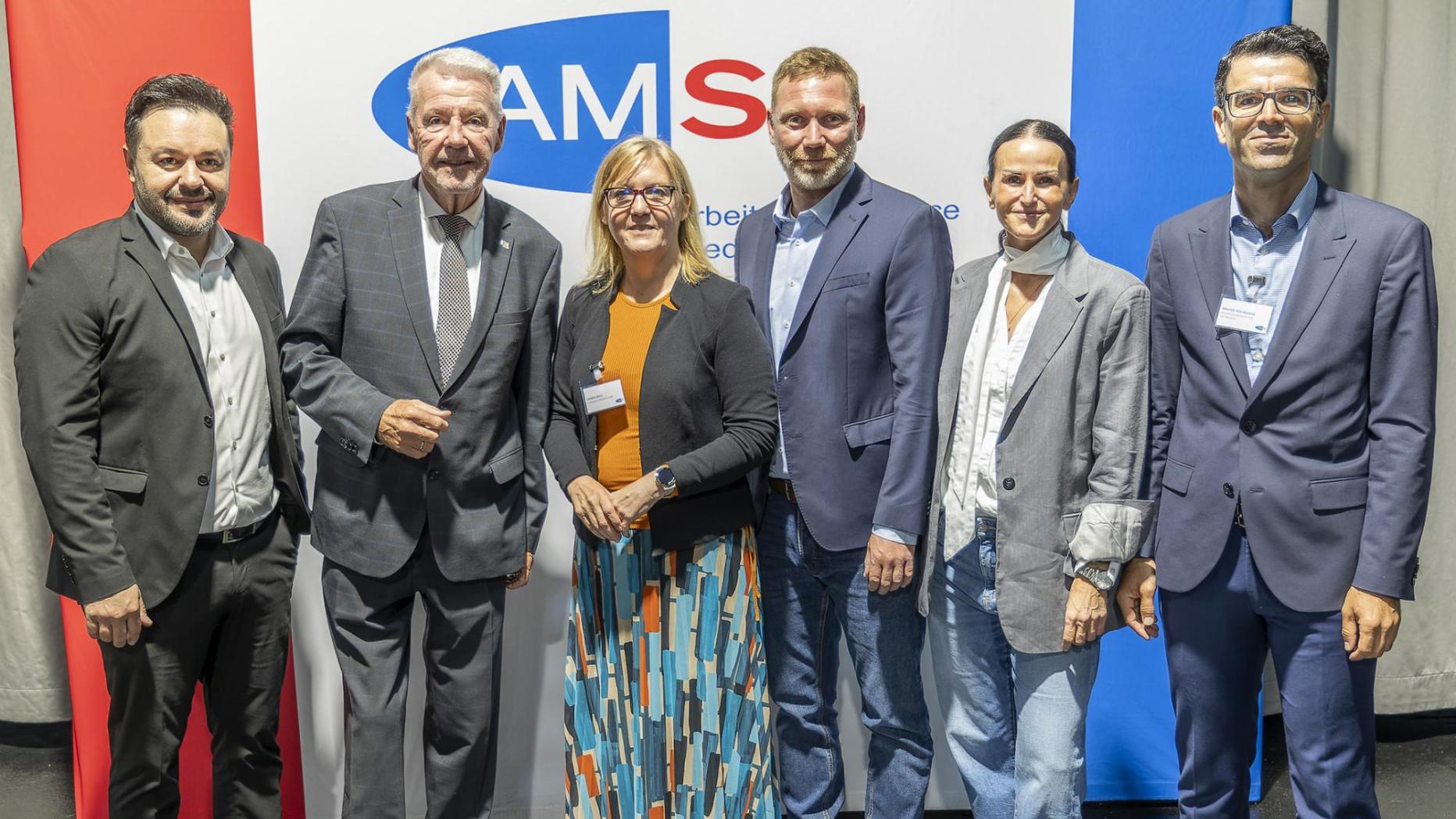 AMS bringt Geflüchtete auf Jobsuche direkt mit Unternehmen zusammen ...