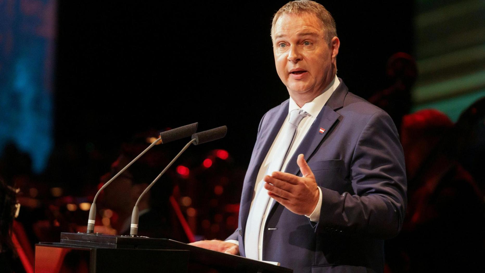 Denise española xxx the provider is pleasant to work with,