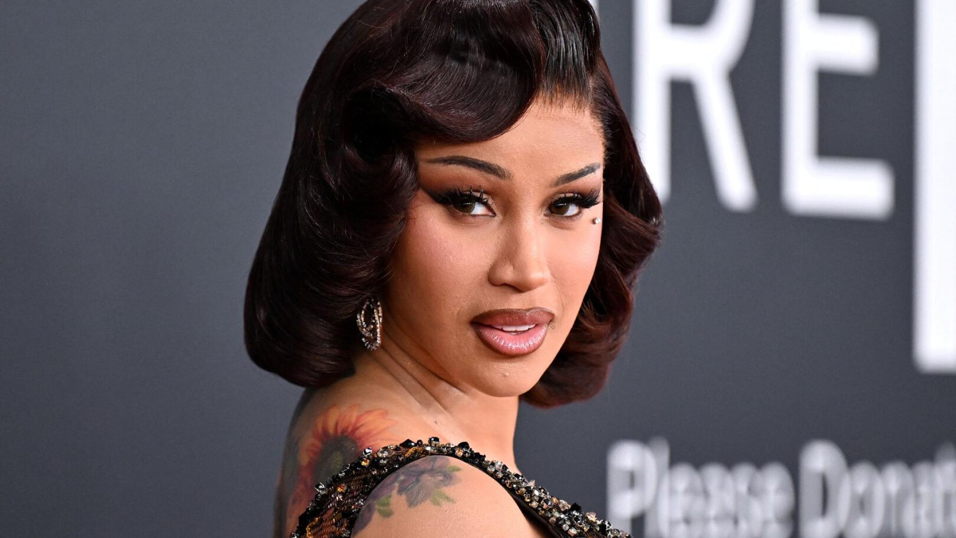 Über 35 Mio. Views: Cardi B verkauft neues Album auf der Straße | Kurier