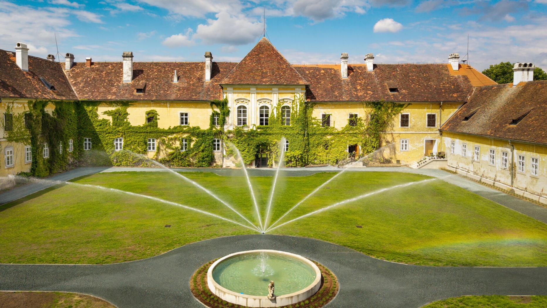 Alt und neu zugleich: Wie das Schloss Kohfidisch klimafit wird | Kurier