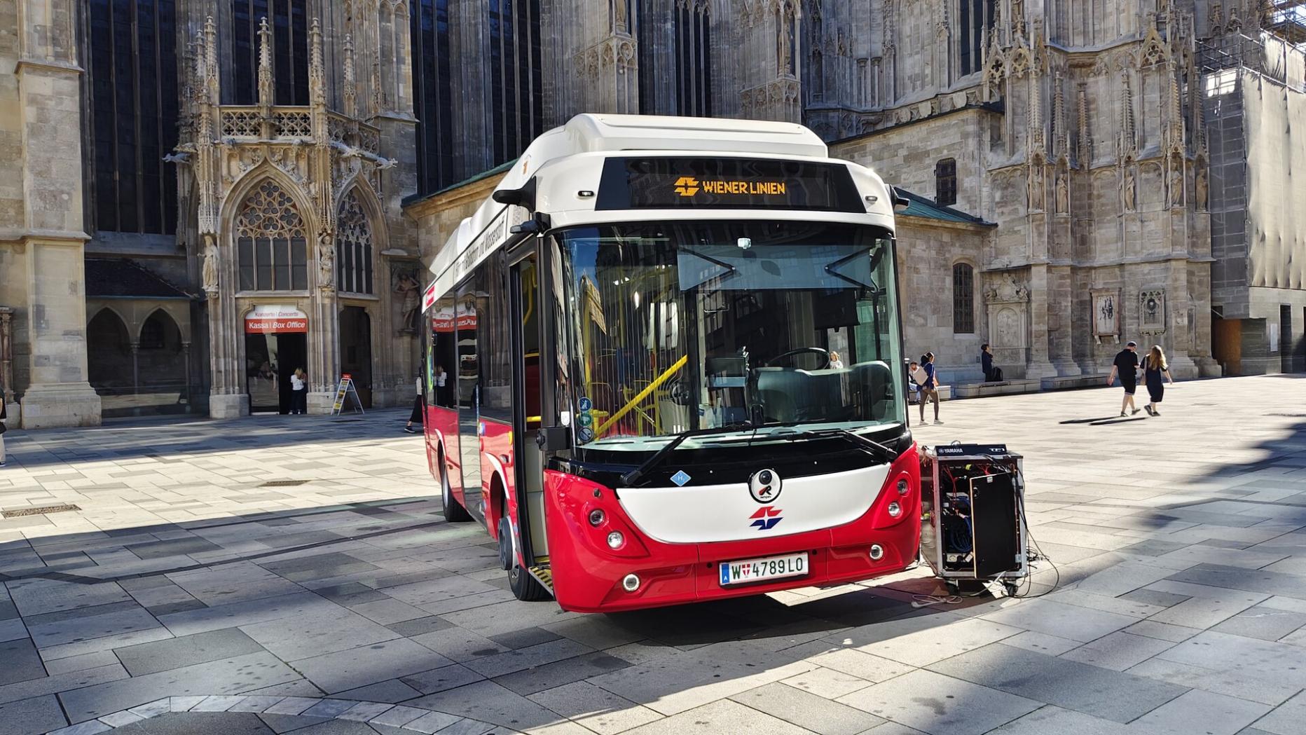 Neue Wasserstoff-E-Busse: Im „Hydro“ nonstop durch die Wiener City | Kurier