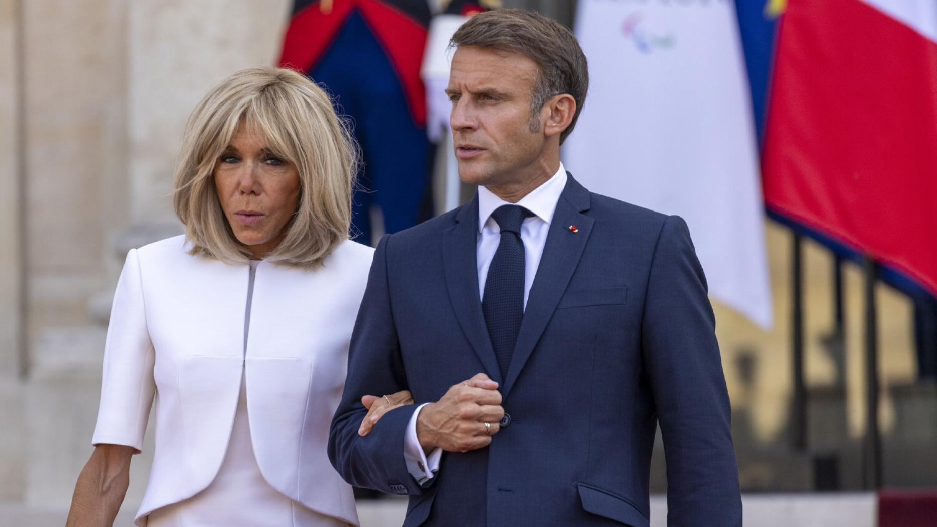 Brigitte Macron ein Mann? Warum die Präsidentengattin jetzt klagt | Kurier