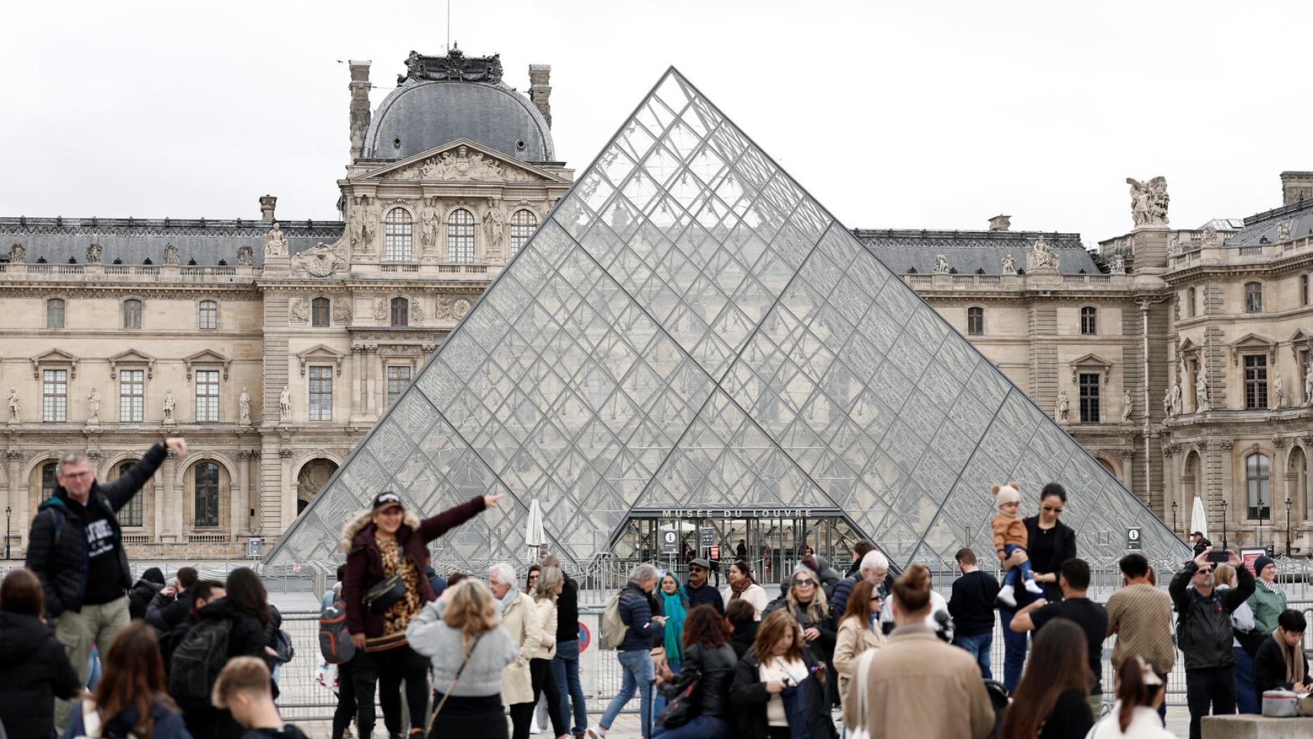 Louvre-Einbruch: 88 Millionen Euro Beute - Ermittler verfolgen 150 ...