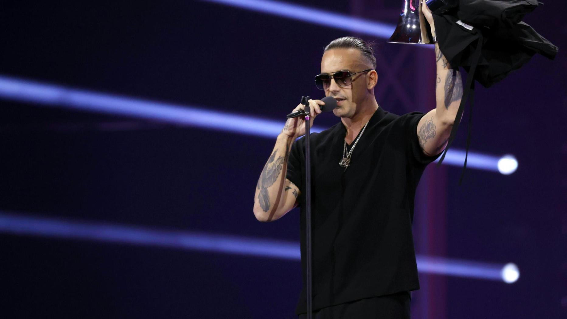 Rapper RAF Camora spricht erstmals über seine überraschende Verlobung ...