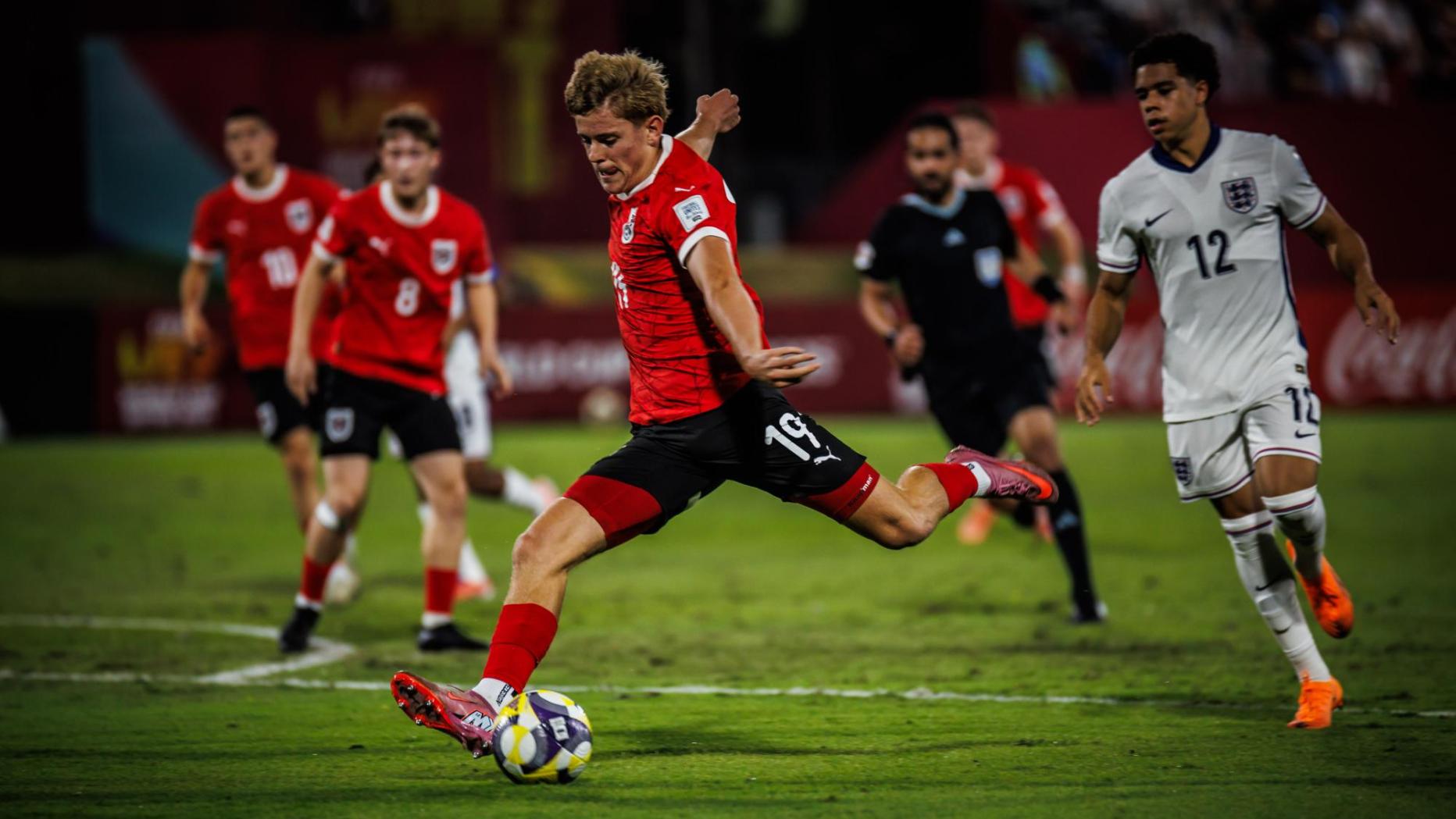 U17-WM: Österreich deklassiert England und steht im Viertelfinale | Kurier