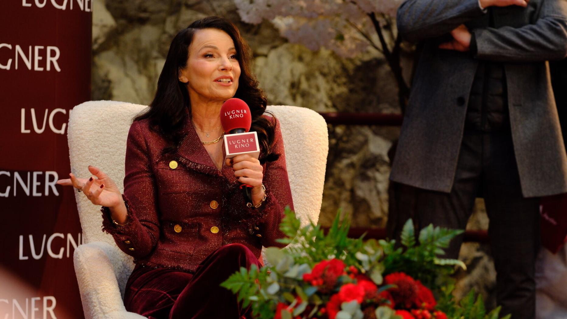 Fran Drescher liebt Schnitzel - und will "im Anzug zum Opernball" | Kurier
