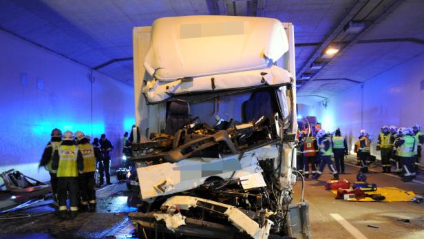 S1-Unfall: Technischer Defekt mögliche Ursache S1-Unfall: Technischer Defekt mögliche Ursache