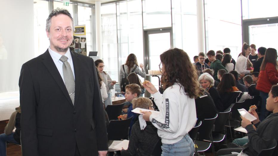 Lehrer und Vielfach-Student: Ethik wird sein 17. Studium | Kurier