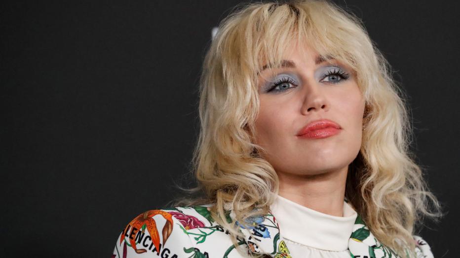 Miley Cyrus: Was läuft da mit "Liily"-Drummer Maxx Morando? | Kurier