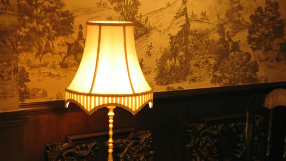 Lamp looks weird auf TikTok: Bedeutung der Reddit-Story erklärt | Kurier