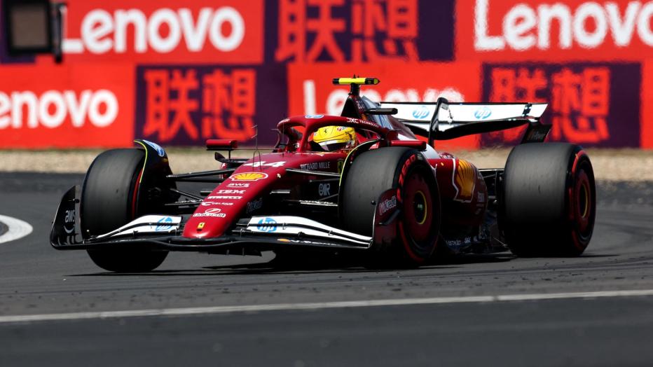 Überraschung in China: Erste Pole für Hamilton im Ferrari