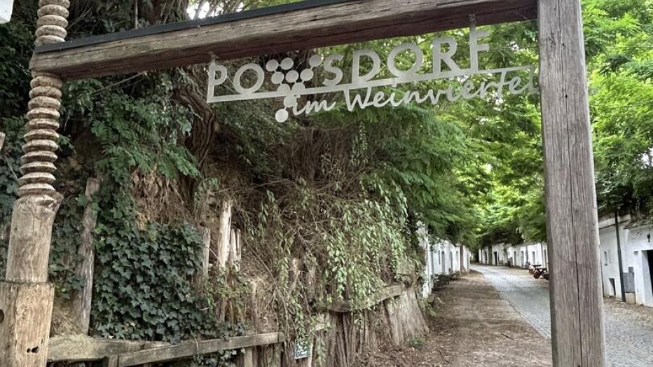 Itslelasohna leak following about half an hour of betting