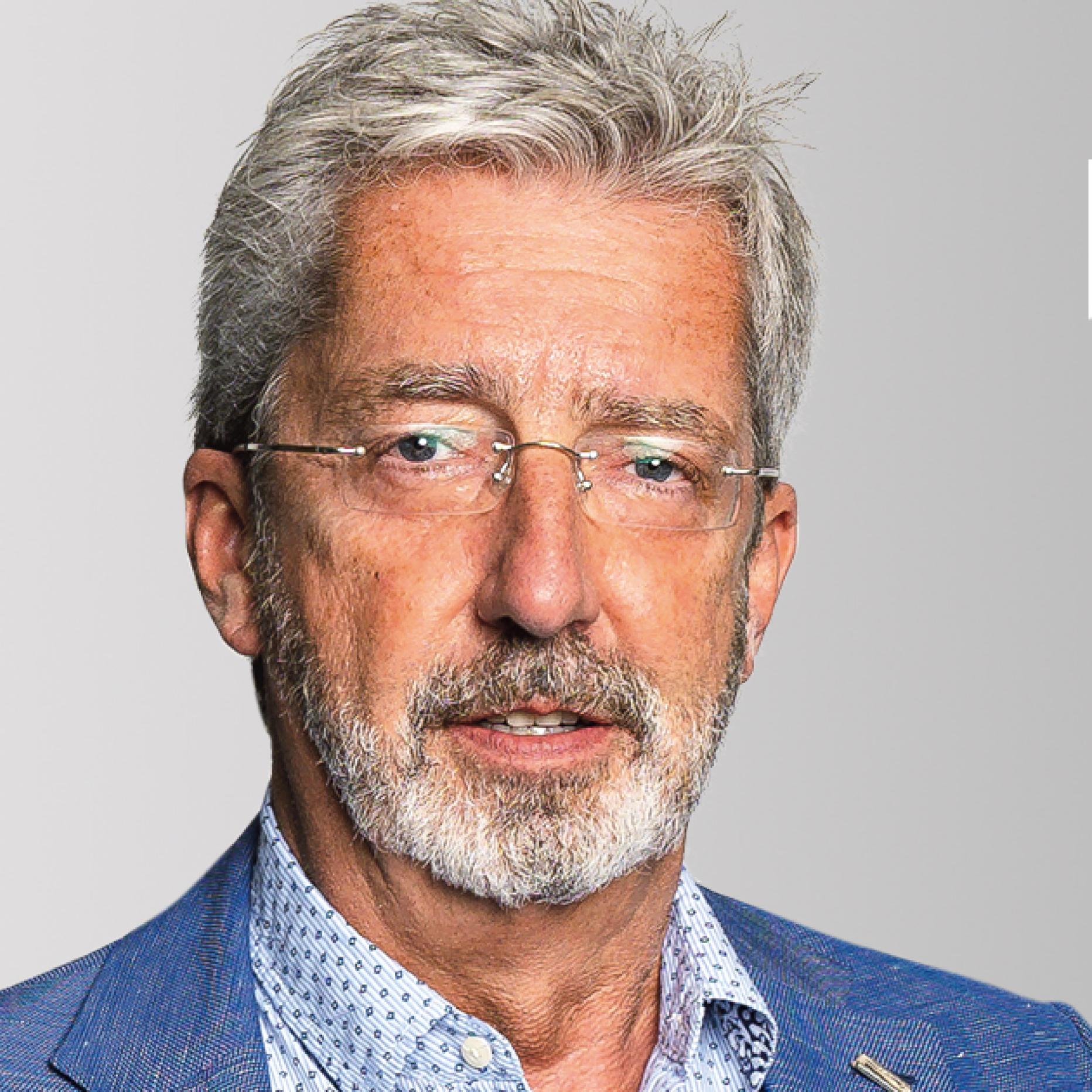 Mona_offiziell naked she was extremely helpful! VIPs stay