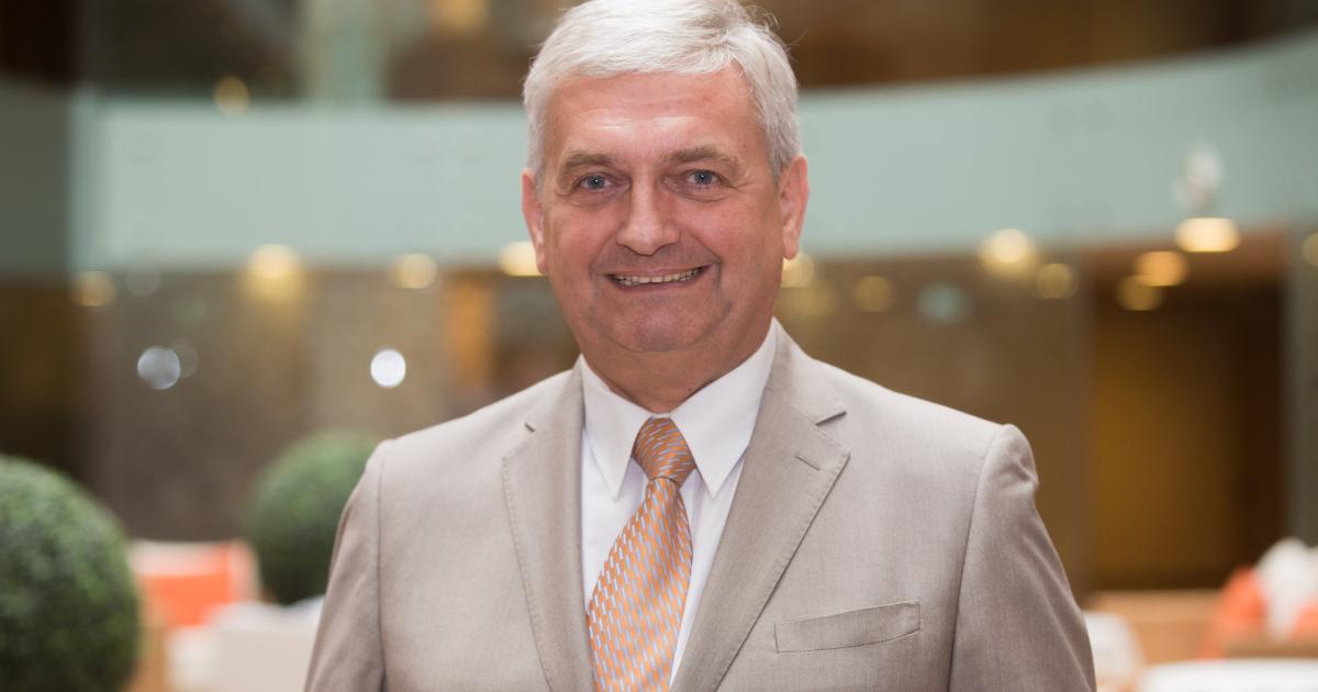 Alfred Riedl zum Gemeindebund-Präsidenten gewählt