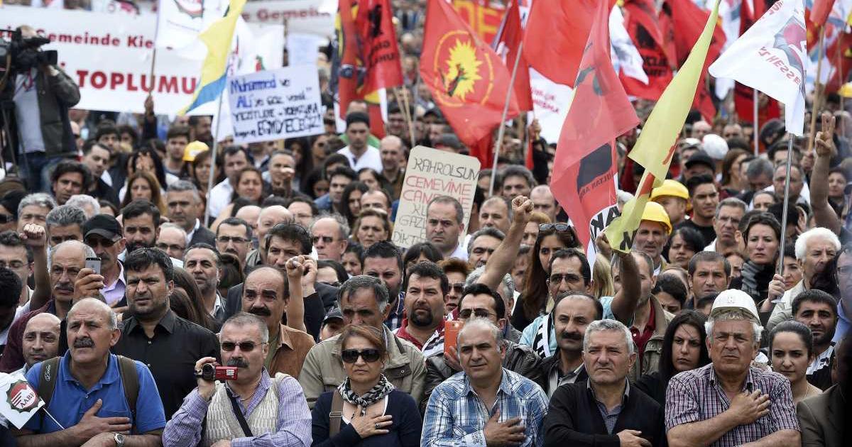 Proteste gegen Erdogan-Auftritt in Köln Proteste gegen Erdogan-Auftritt in Köln