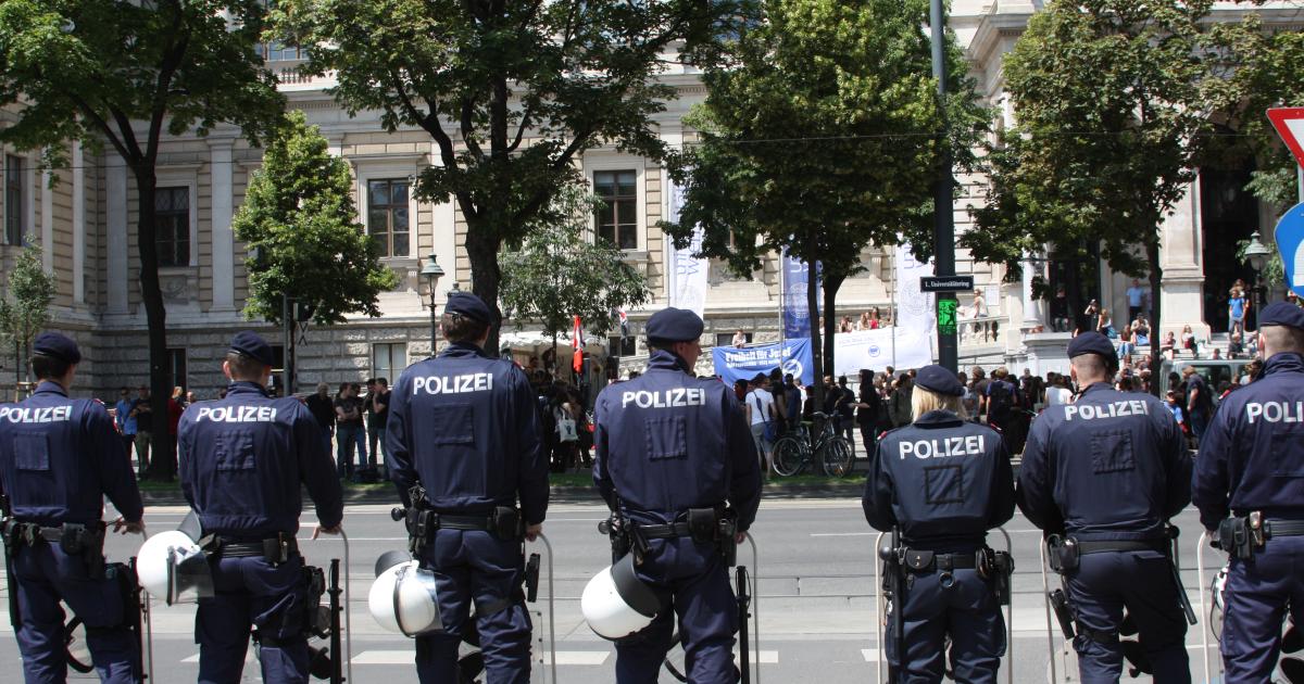 Polizei: Strategie bei Demos erfolgreich | Kurier