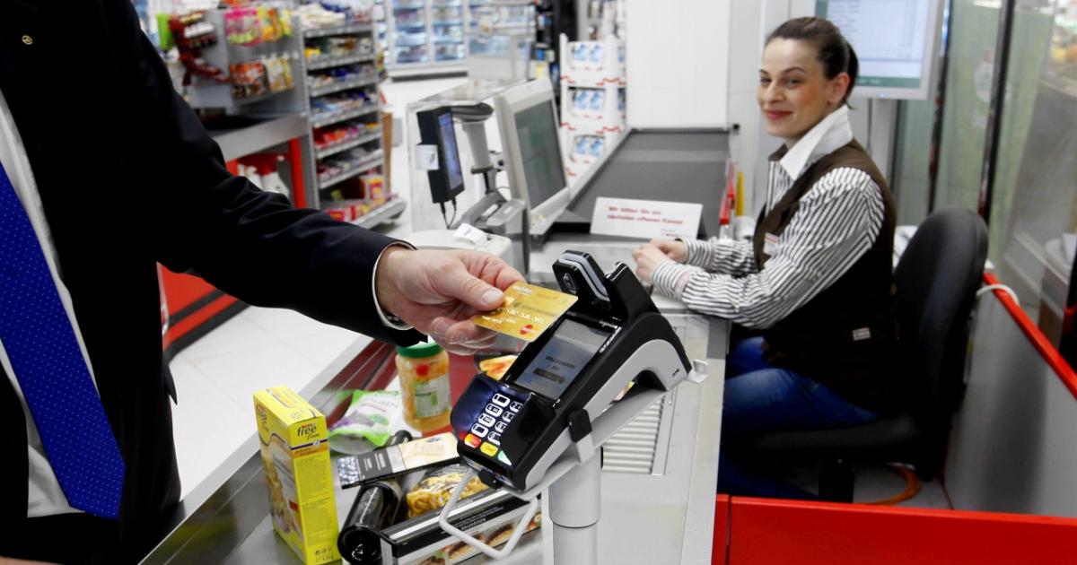 Haushalte zahlen im Handel vier Milliarden zusätzlich | Kurier