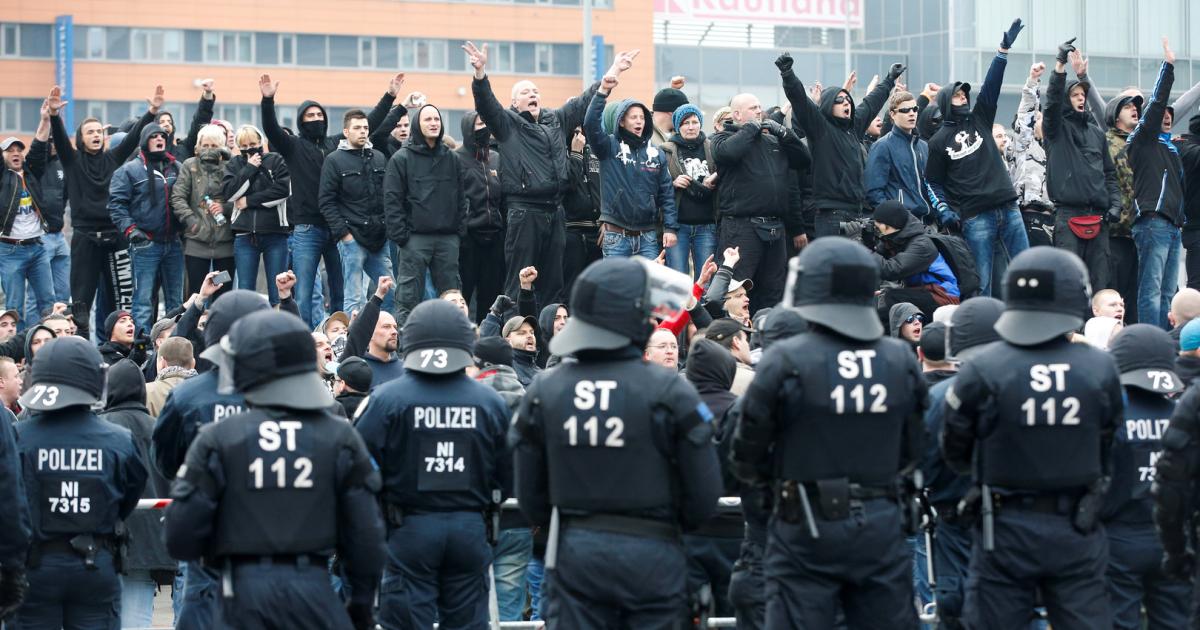 Deutsche Hooligans haben oft einen rechtsextremen Hintergrund | Kurier
