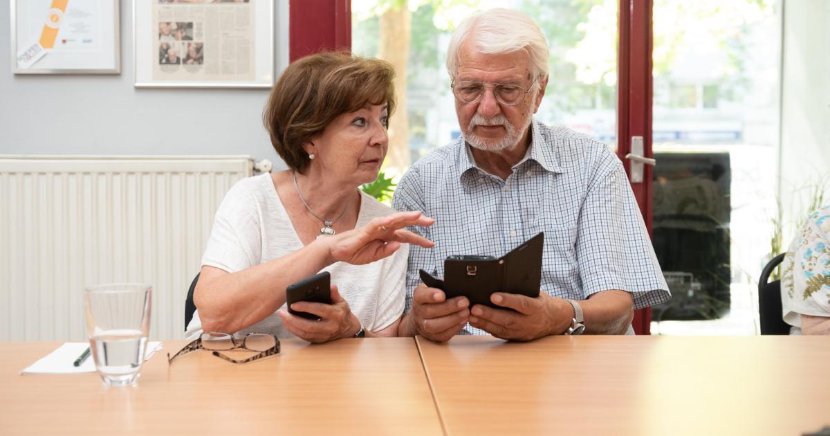 Das Handy hält diese Senioren am Leben | Kurier