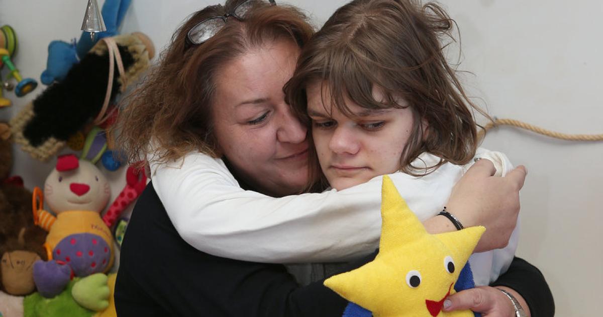 Alexandra ist 18 Jahre alt und hat das Rett-Syndrom | Kurier